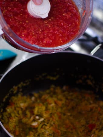 Spicy Jambalaya with Chicken, Shrimp, and Sausage - Garlic Delight